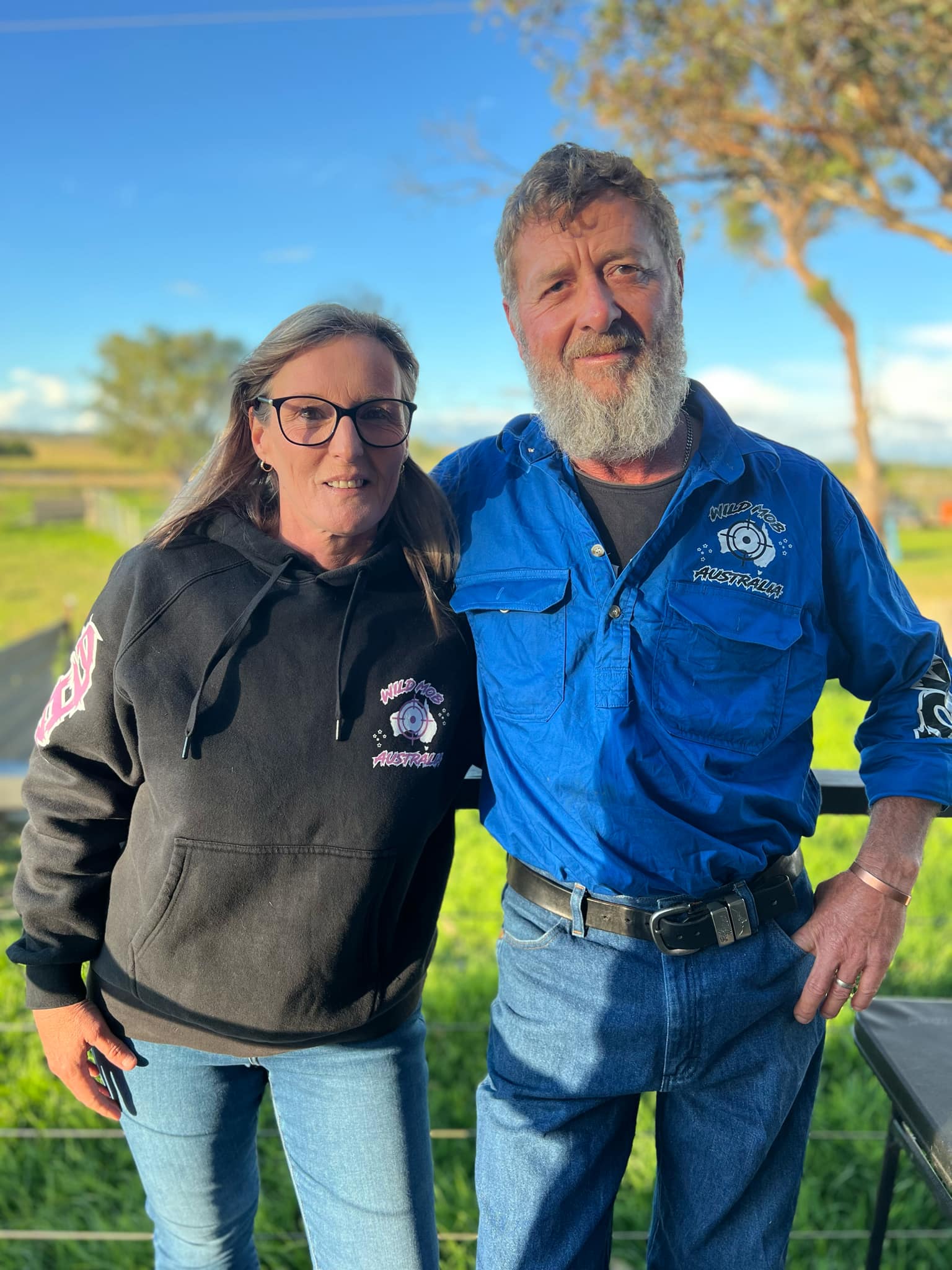 Wild Mob T-shirt or Singlet - I Love it When she Bends Over (Copy ...